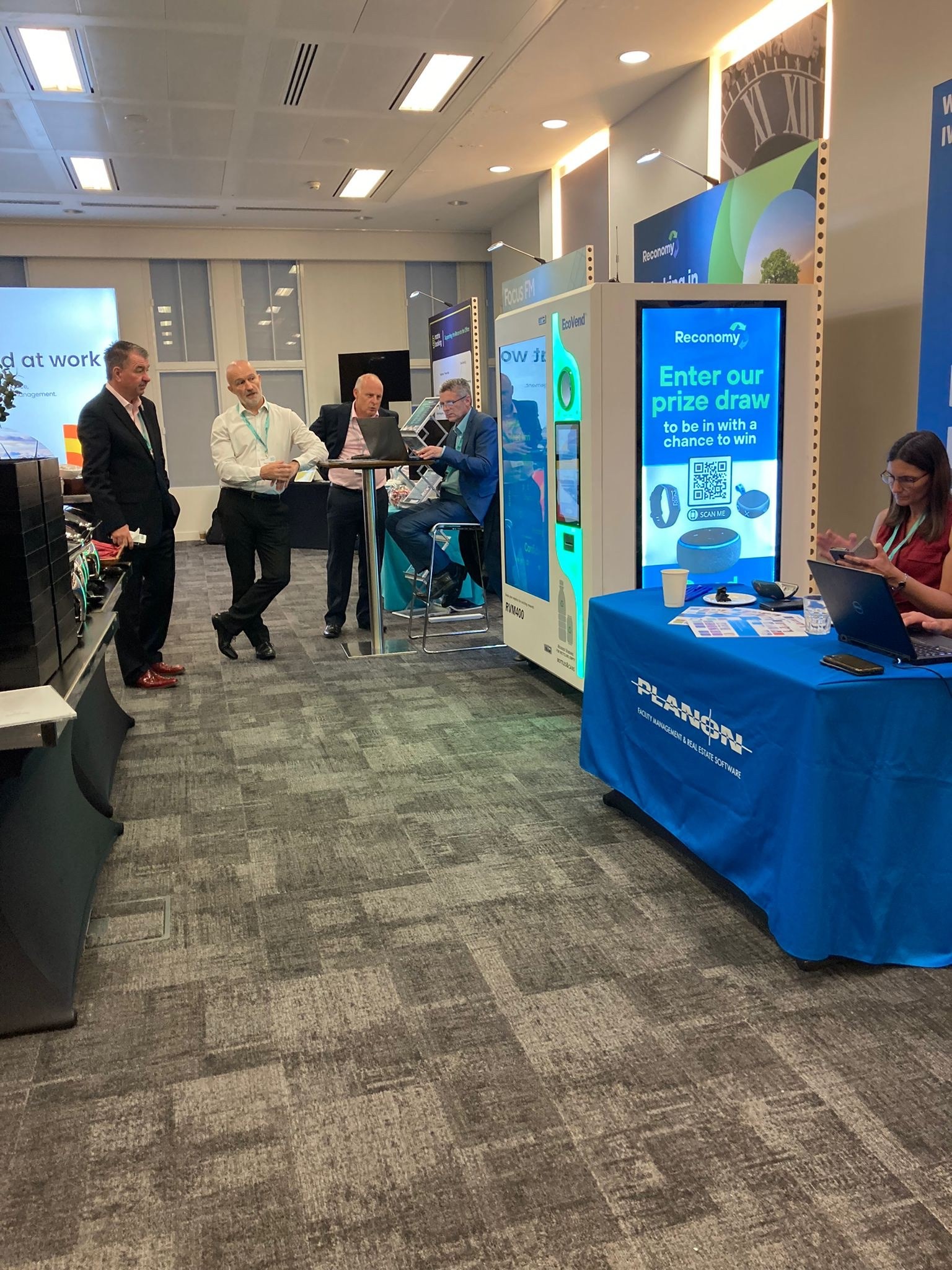 Reconomy demos reverse vending at IWFM Conference | Reconomy